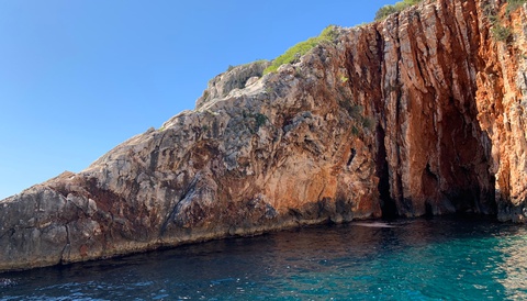 Red Rocks – Beaches of the island of Hvar – Experience Concierge