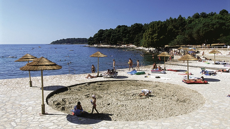 Jedro Beach - Adventures at Sea in Poreč - Experience Concierge